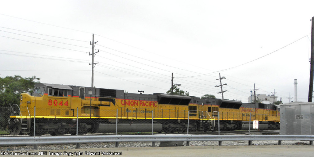 Lead pair of a big 17,200 hp quartet backing into IHB Argo